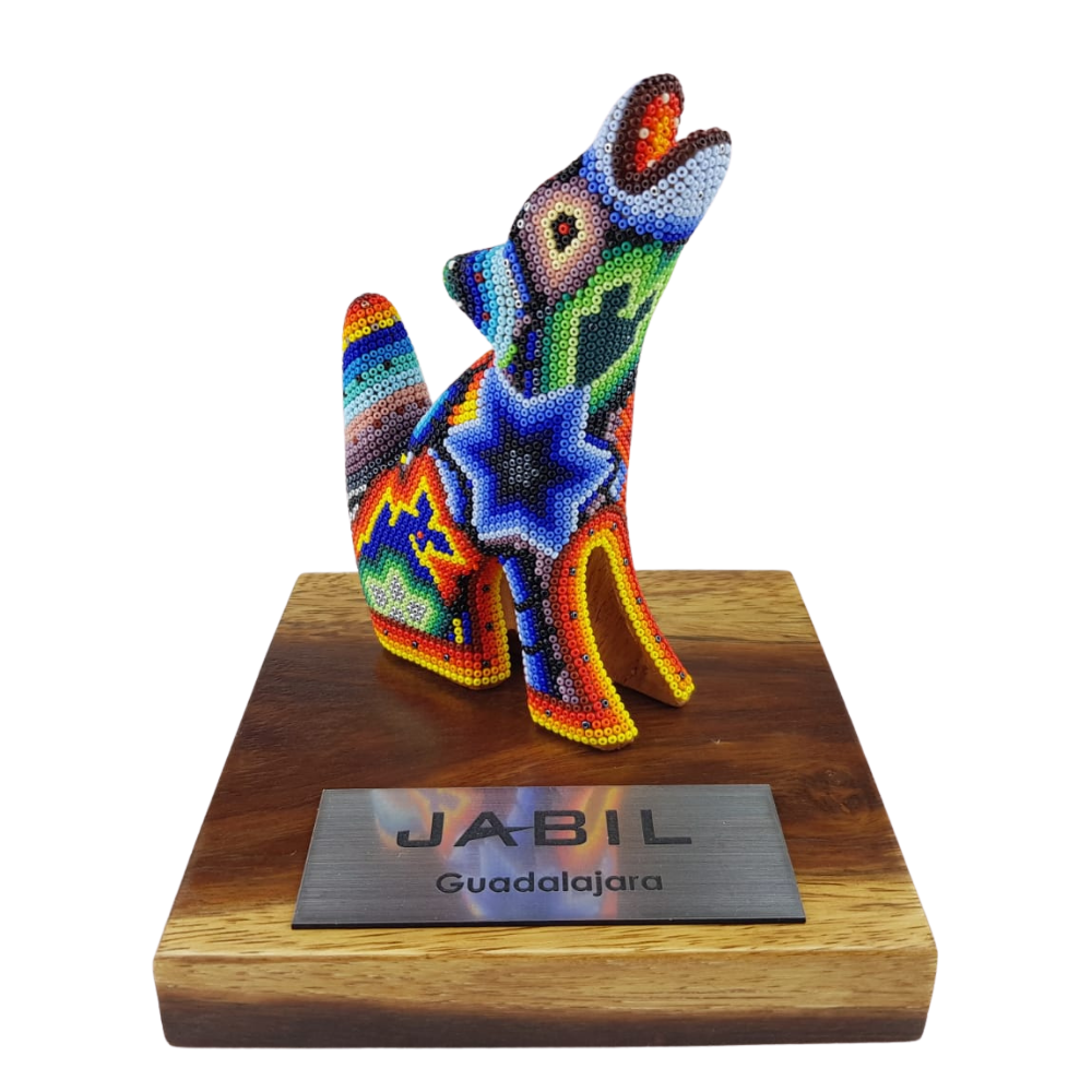 Premio Lobo Aullando en Arte Wixárika | Pieza de Lujo – Artesanías Flor ...